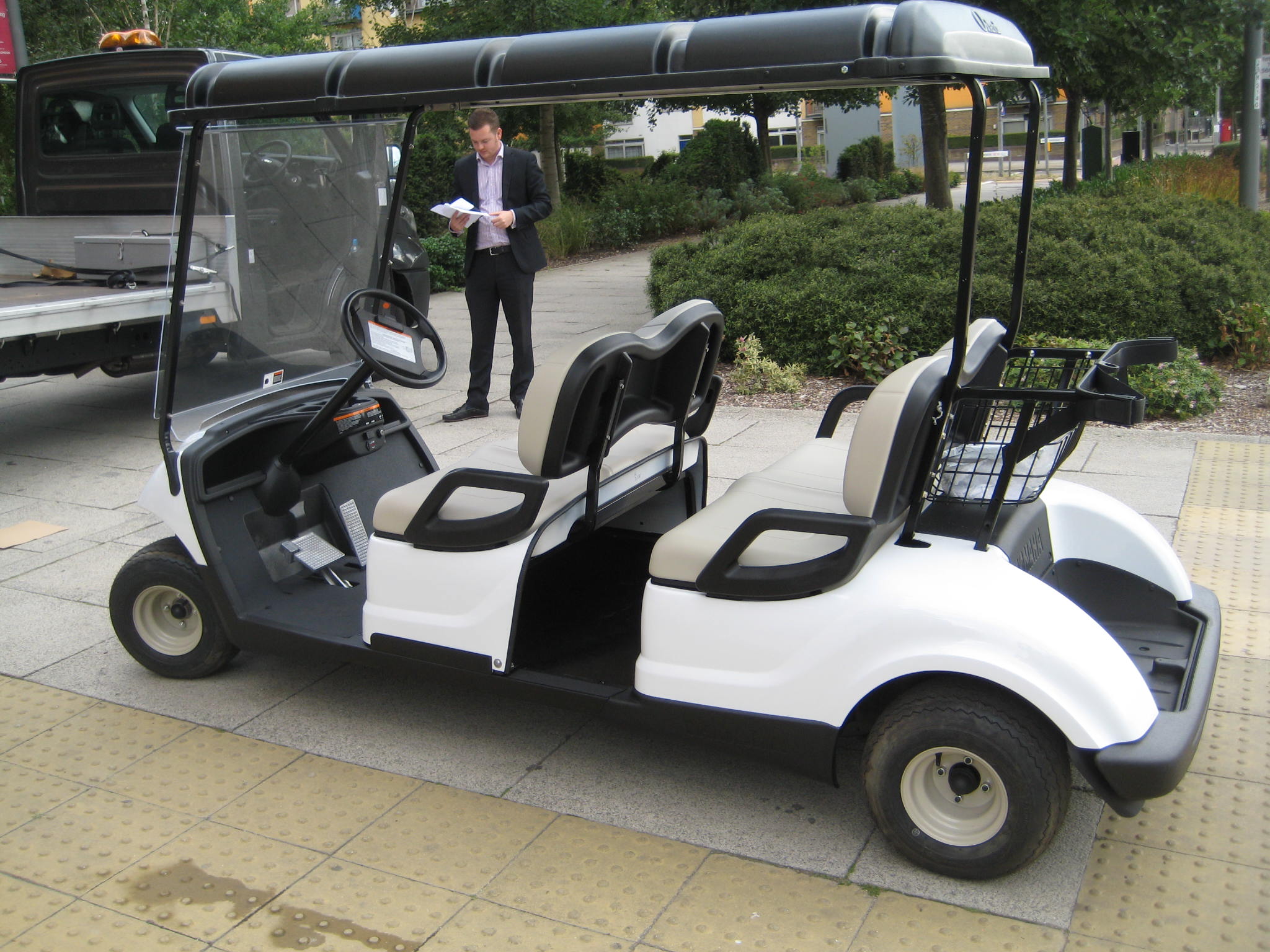 Shuttle People Carriers